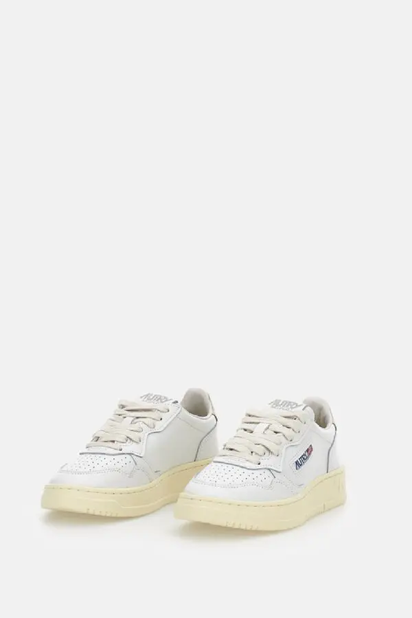 AUTRY Medalist Low Sneakers In Leather - White
