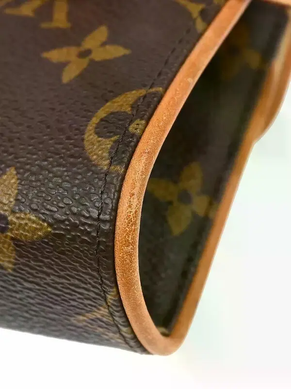 LOUIS VUITTON 2003 Monogram Bum Bag