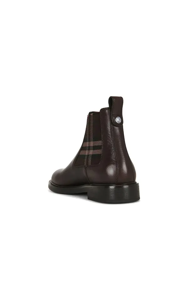 Burberry Pembroke Boot In Brown