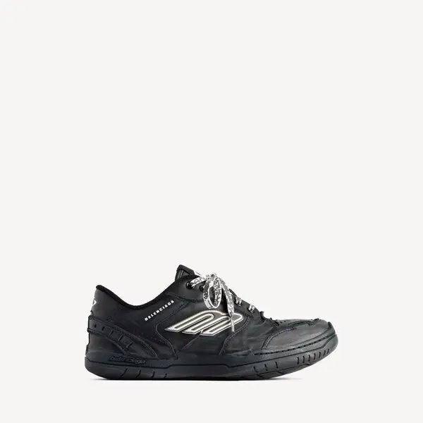 Balenciaga Hamptons Worn-out Sneaker