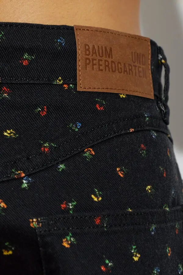 Baum Und Pferdgarten Napolen Jeans