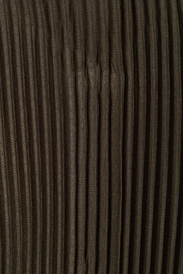 Issey Miyake Sleeveless Pleated Polo Shirt - Brown