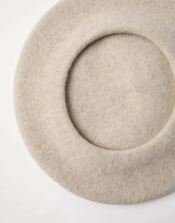Brunello Cucinelli Monili Chain Slip-on Beret - Beige