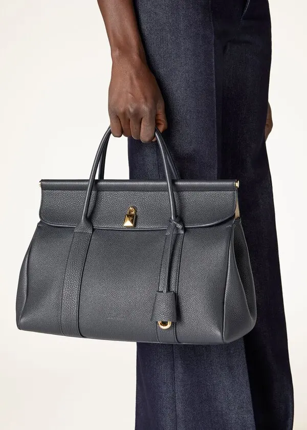 Loro Piana Carry A Handbag With Both Hands - Navy Blue