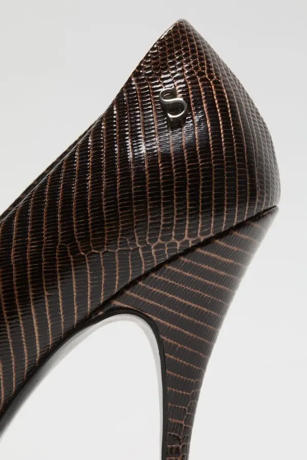 Acne Studios Pointed Toe Pumps
