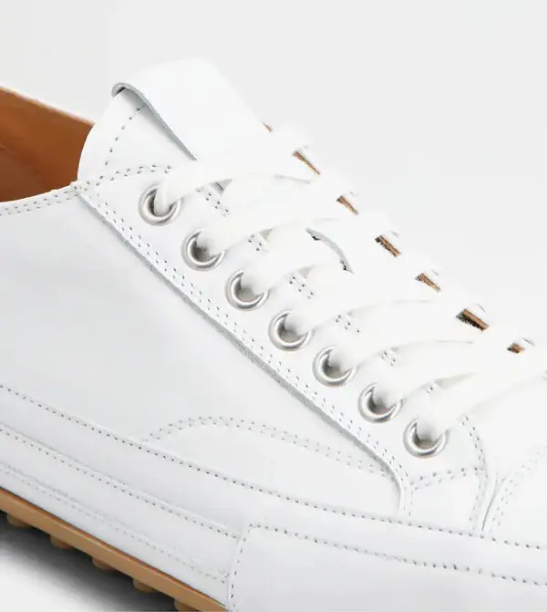 TOD'S Logo Stamped Sneakers