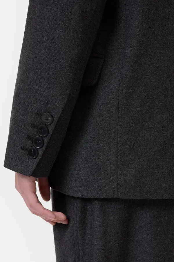 Closed Double-breasted Suit Jacket