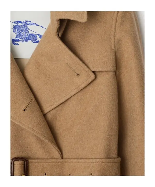 Burberry Collared Buckled Button-up Trench Coat