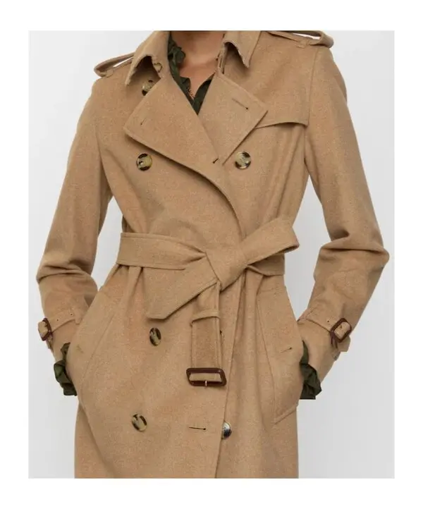 Burberry Collared Buckled Button-up Trench Coat