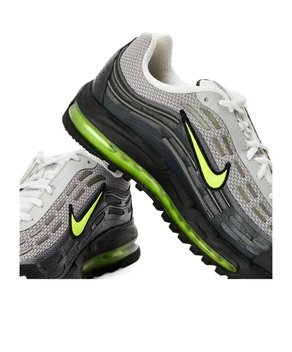 Nike Trainers - Black