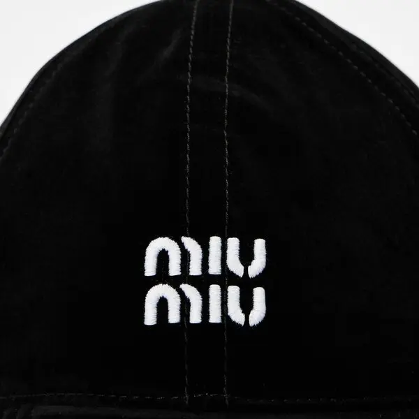 Miu Miu Embroidered Logo Baseball Cap - Black