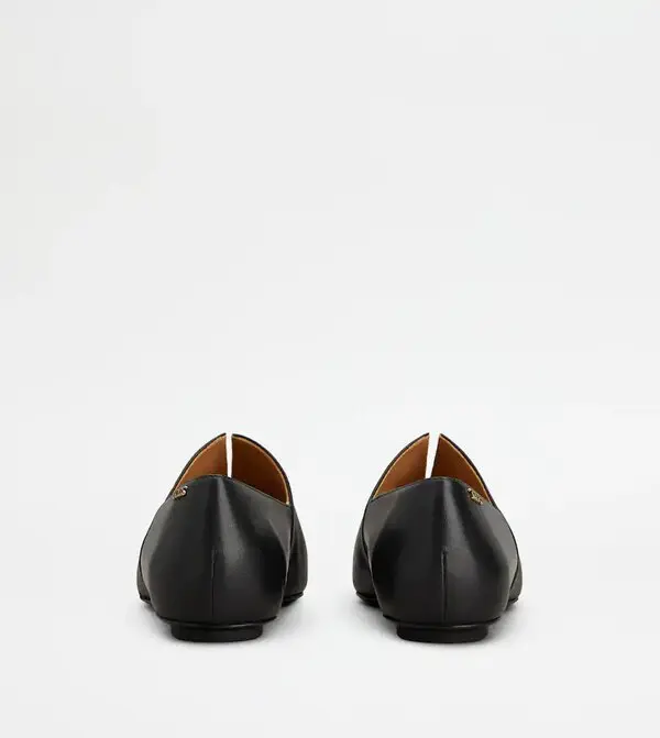 TOD'S Pointed Flat Ballerinas - Black