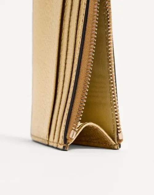 Valentino Garavani Rockstud Laminated Grainy Calfskin Card Holder With Zip