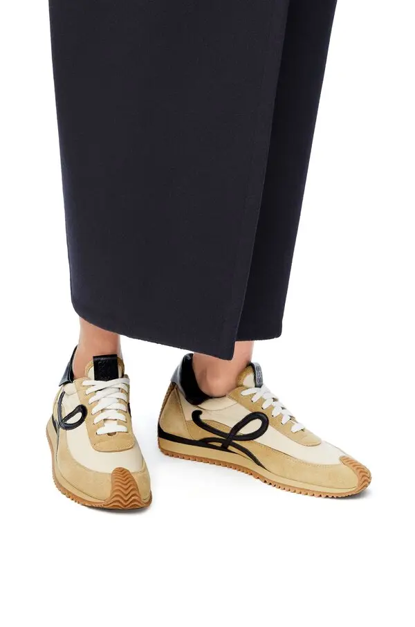 Loewe Lace-up Sneakers - Gold/black