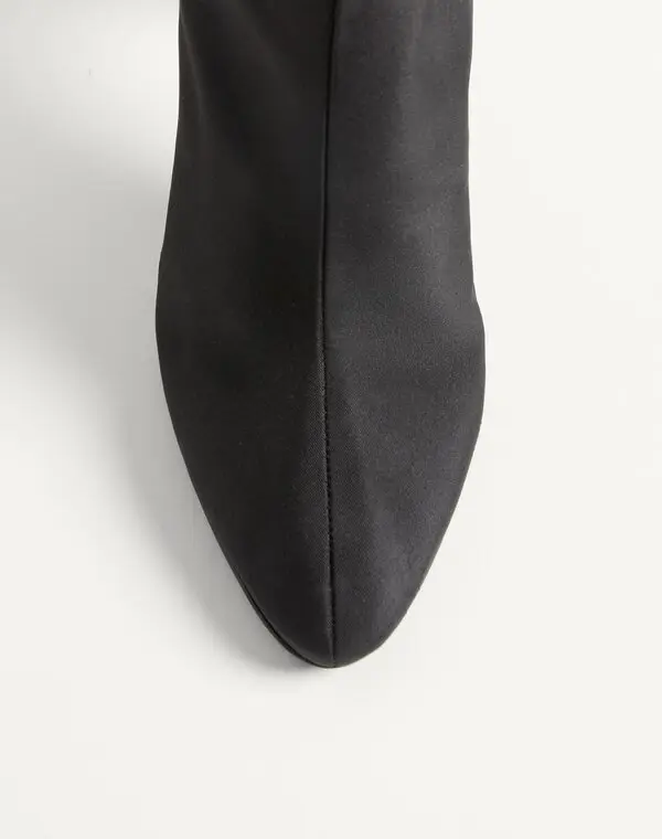 Valentino Garavani Hotty Shantung Feather Boots