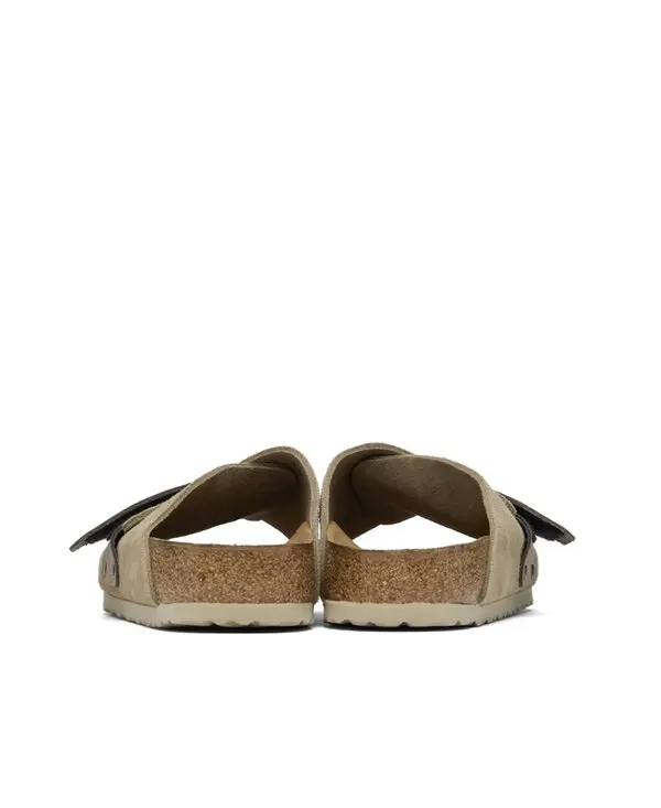 BIRKENSTOCK Logo Embossed Sandals - Nude