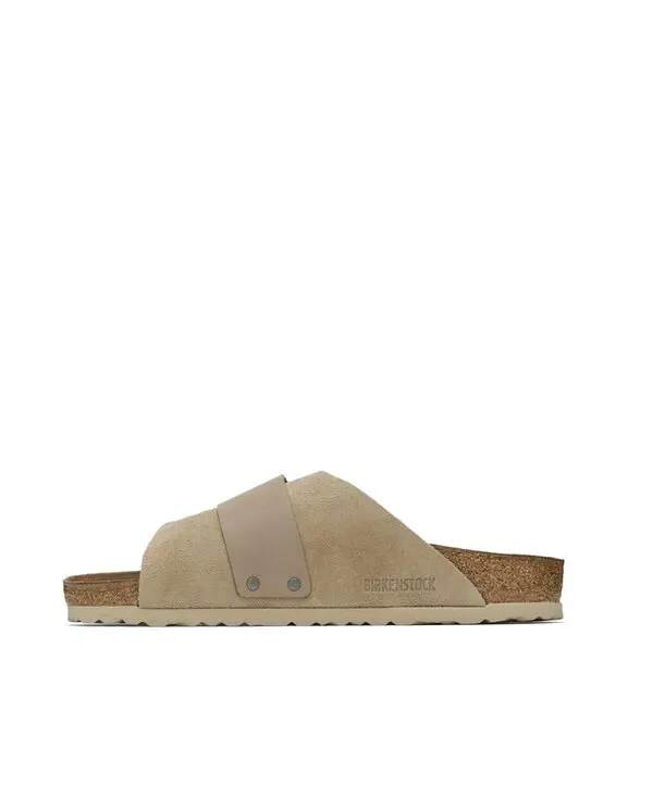BIRKENSTOCK Logo Embossed Sandals - Nude