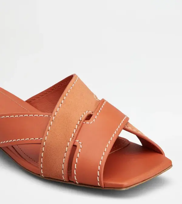 TOD'S Crossed-strap Sandals With Quilted Details - Red