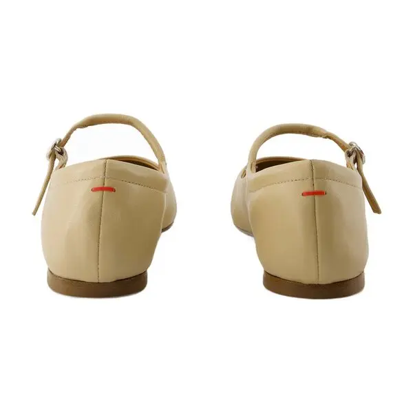 AeydĒ Leather Ballerina Flats