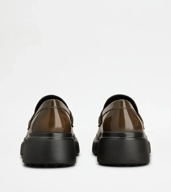 TOD'S Leather Loafers With Chain Detail