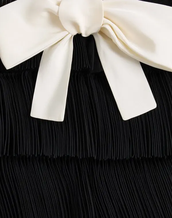Valentino Garavani Bow-tie Cape Coat