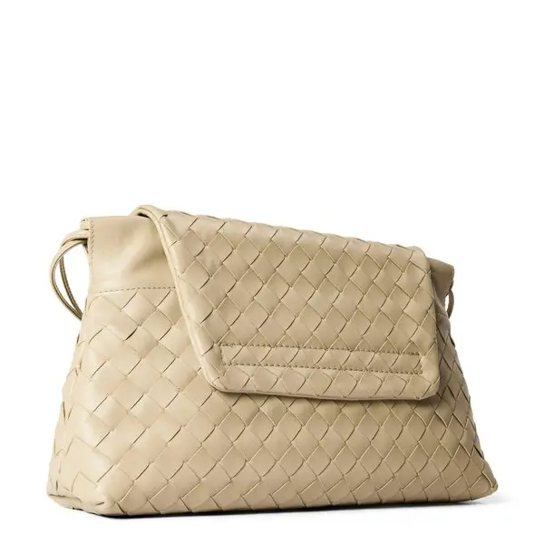 Bottega Veneta Simple And Compact Bag