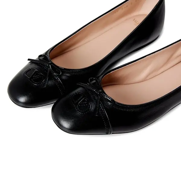 Valentino Garavani Simple Flat Shoes