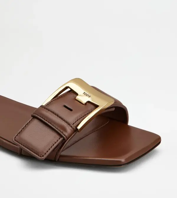 TOD'S Square-toe Flat Sandals