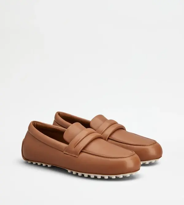 TOD'S Round Toe Slip-on Loafers With Color-blocked Sole