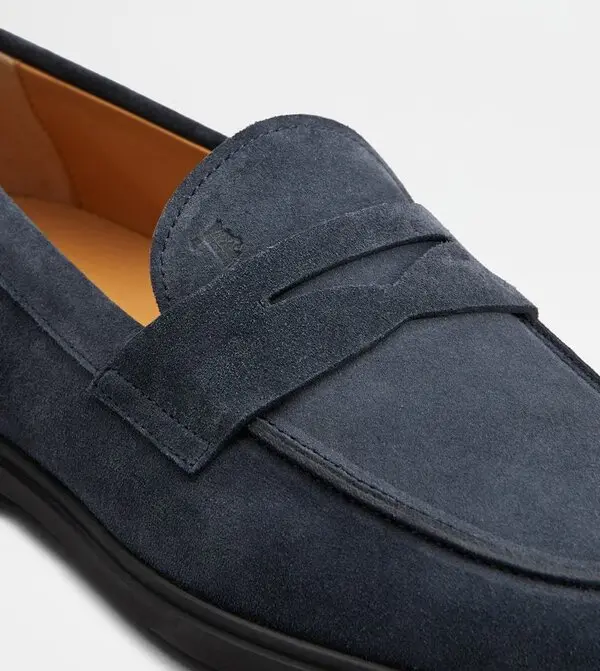 TOD'S Round Toe Loafers