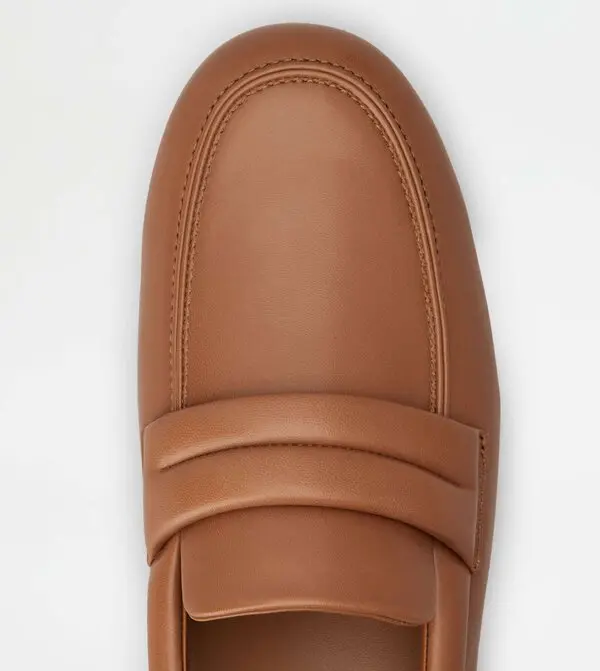 TOD'S Round-toe Loafers