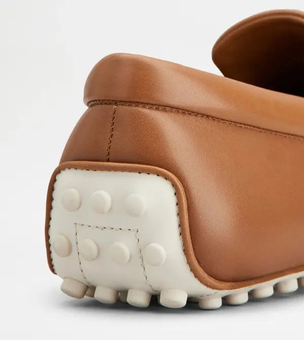TOD'S Round-toe Loafers