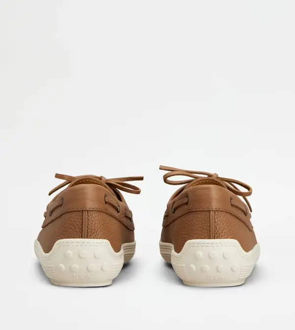 TOD'S Round-toe Loafers