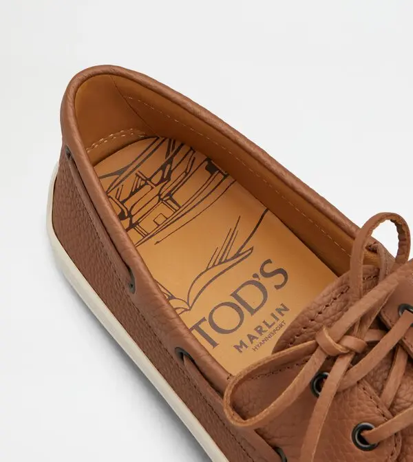TOD'S Round-toe Loafers
