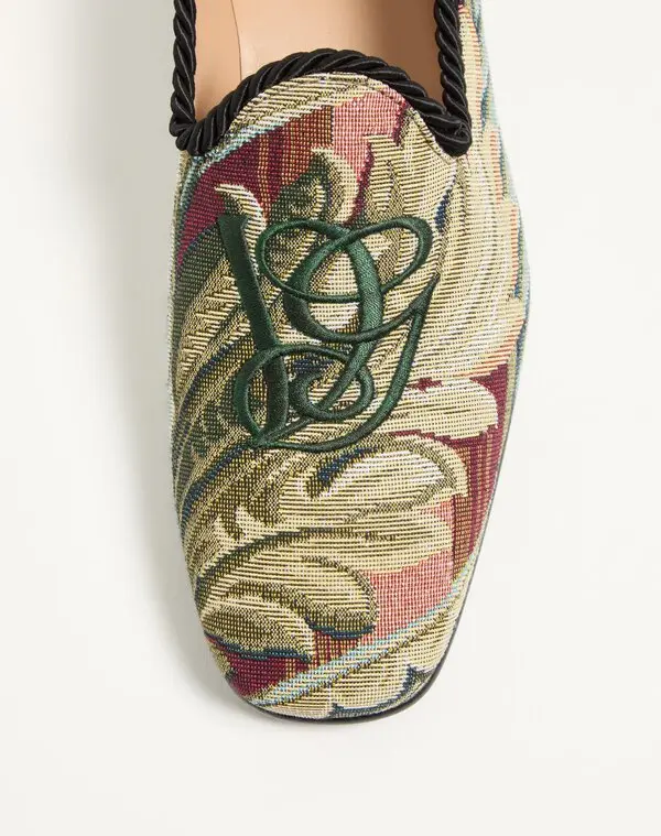 Valentino Garavani Logo Embroidered Slip-on Flats