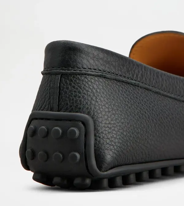 TOD'S Round Toe Loafers