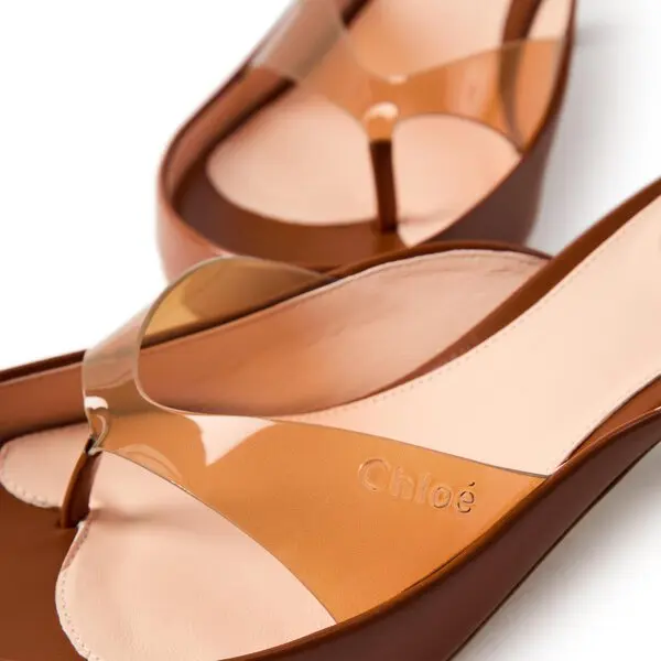 Chloé V-shaped High-heeled Sandals