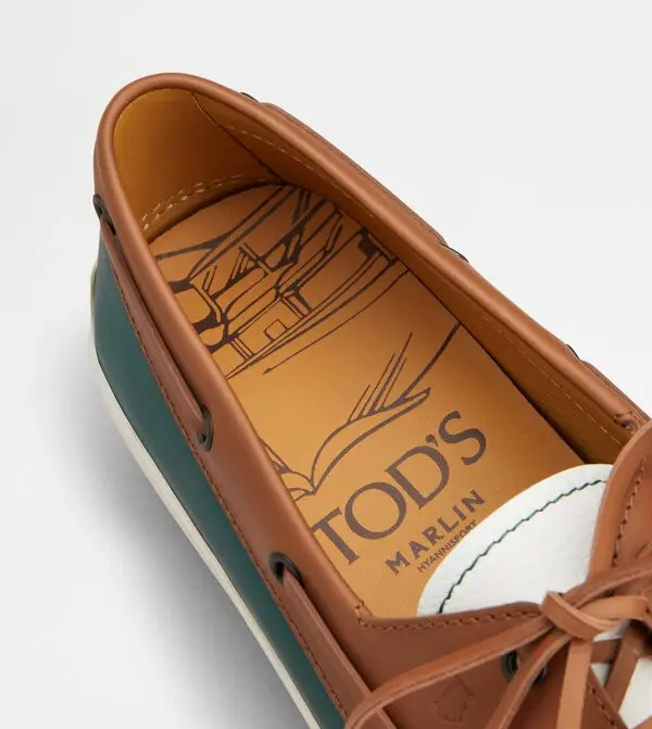 TOD'S Round-toe Loafers