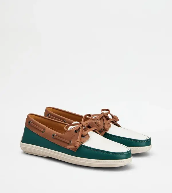 TOD'S Round-toe Loafers With Signature Embossed Pattern