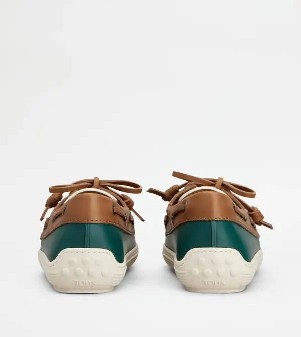 TOD'S Round-toe Loafers With Signature Embossed Pattern