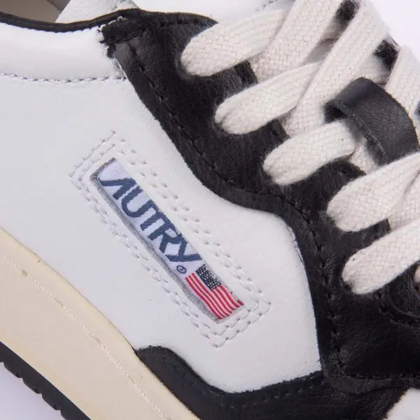 AUTRY Leather Sneakers - Black