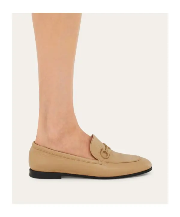 FERRAGAMO Gancini Loafer