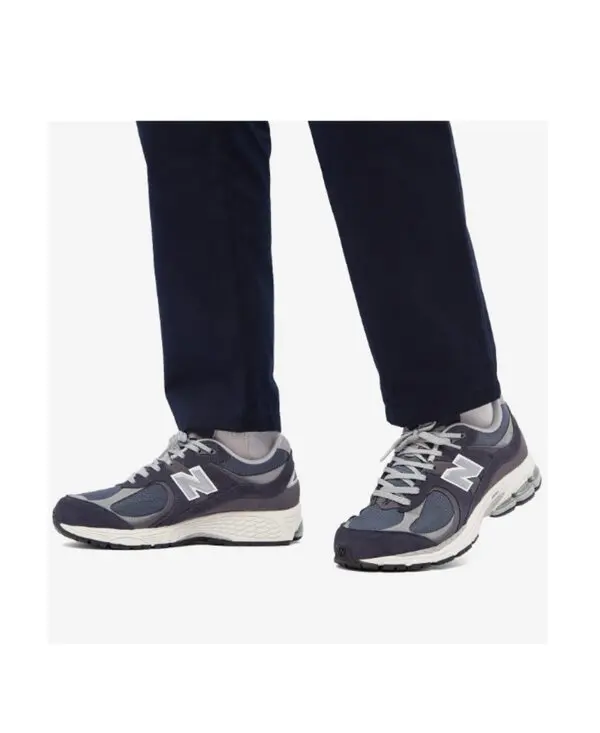 NEW BALANCE 2002r Lace-up Sneakers