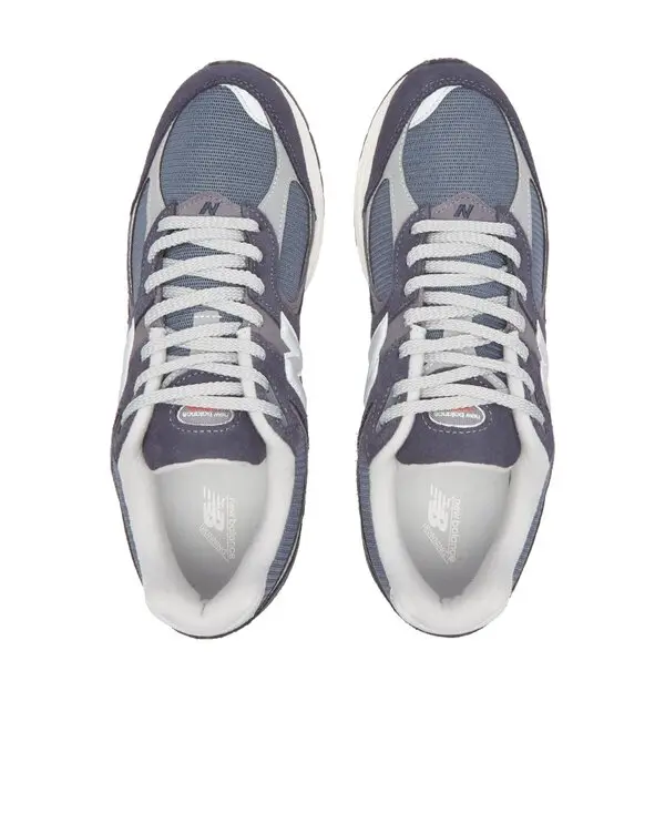 NEW BALANCE 2002r Lace-up Sneakers