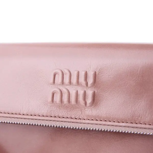 Miu Miu Solid Color Wallet - Nude