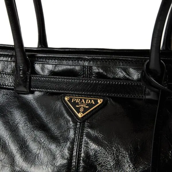 Prada Solid Color Singleshoulder Bag