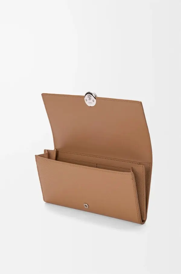 Loewe Pebble Continental Wallet In Mini Grain Calfskin