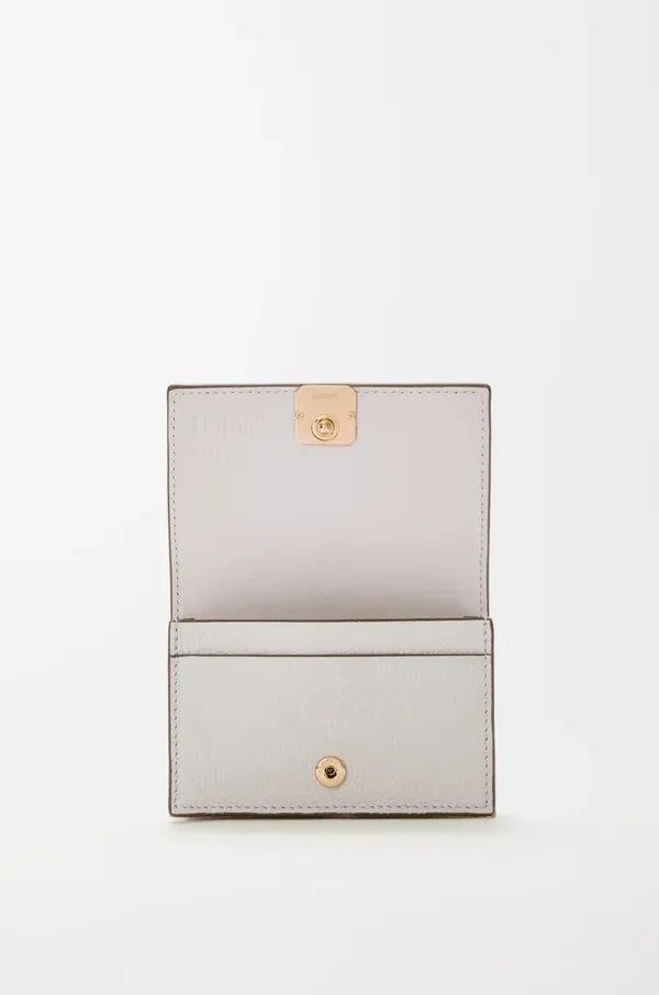 Loewe Anagram Business Cardholder In Pebble Grained Calfskin - Light Ghost Ash