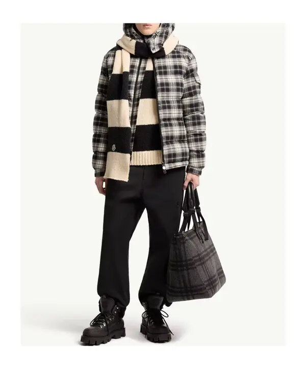Moncler Airor Hooded Down Jacket - Black/white