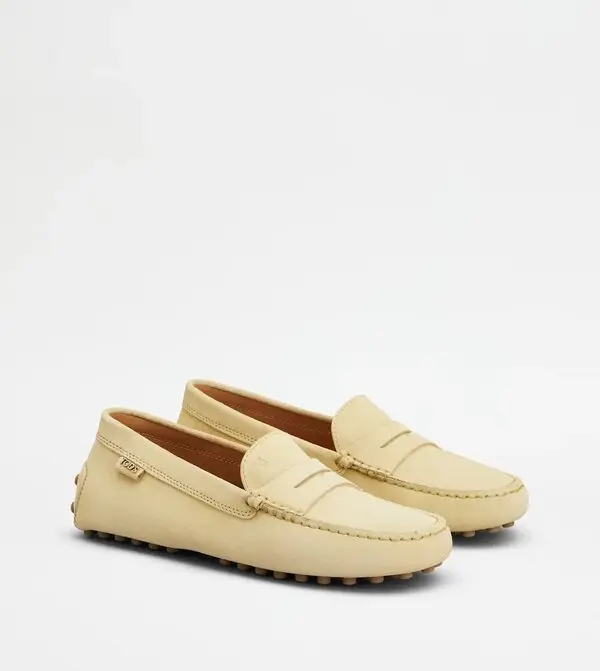 TOD'S Round Toe Slip-on Loafers